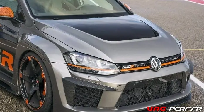 Oettinger présente son interprétation de la Golf 7R avec cette Golf ...